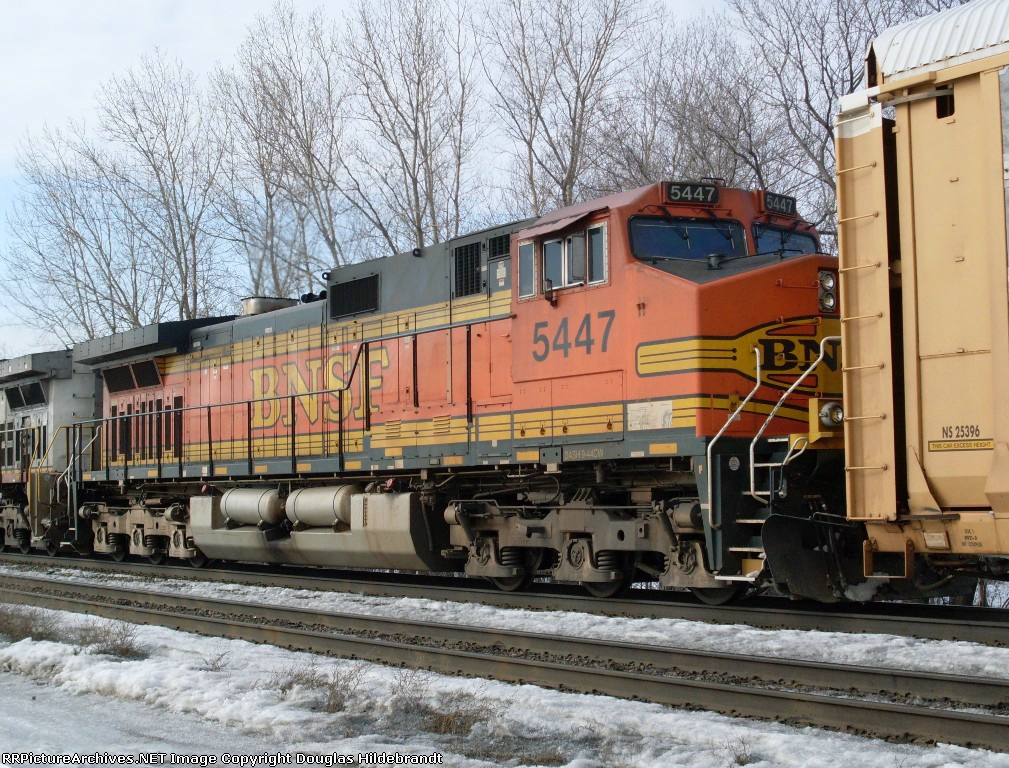 BNSF 5447